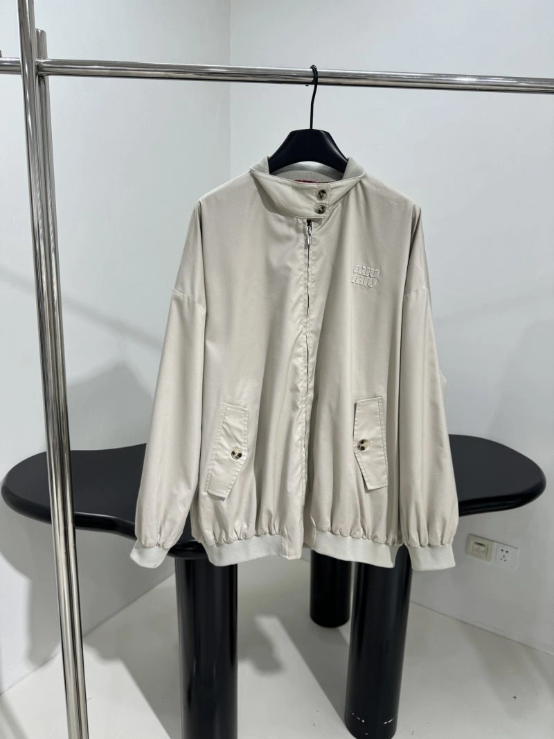Unclassified Brand Outwear