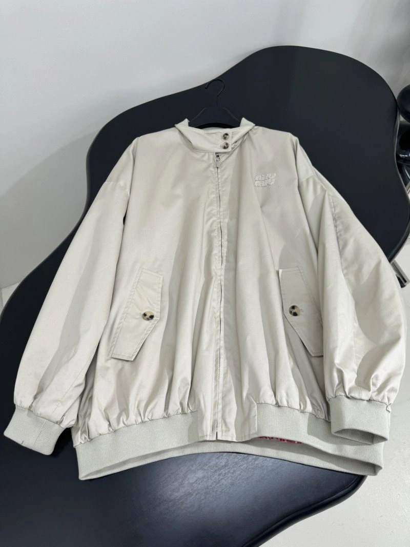 Official Unclassified Brand Outwear