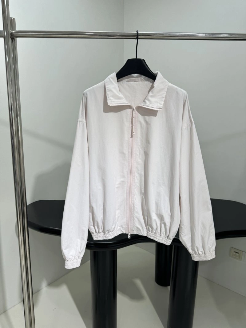 Unclassified Brand Outwear