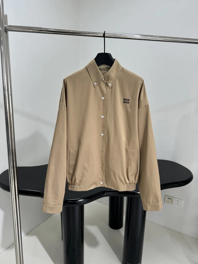 Unclassified Brand Outwear