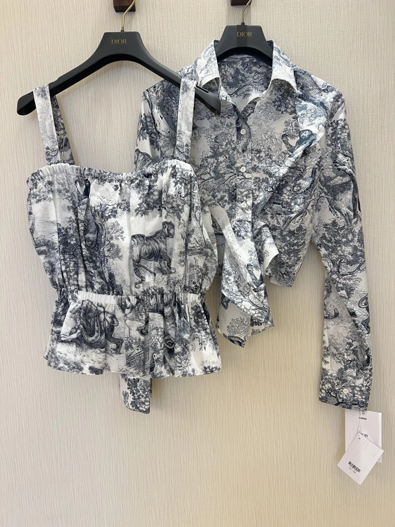 Real Unclassified Brand Outwear