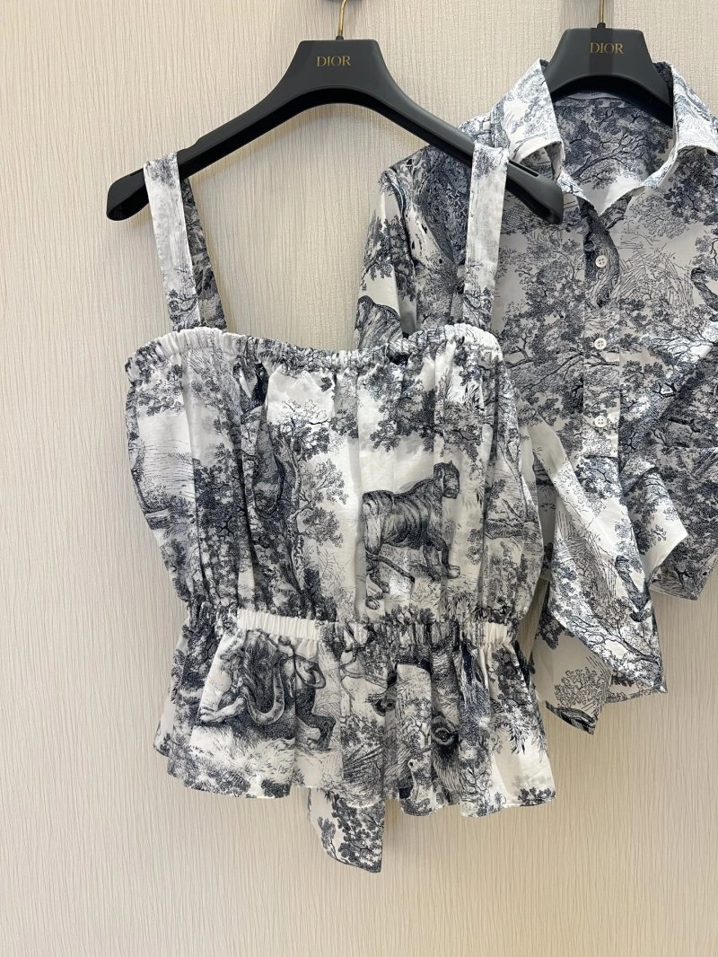Real Unclassified Brand Outwear