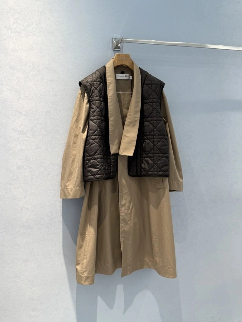 Unclassified Brand Outwear