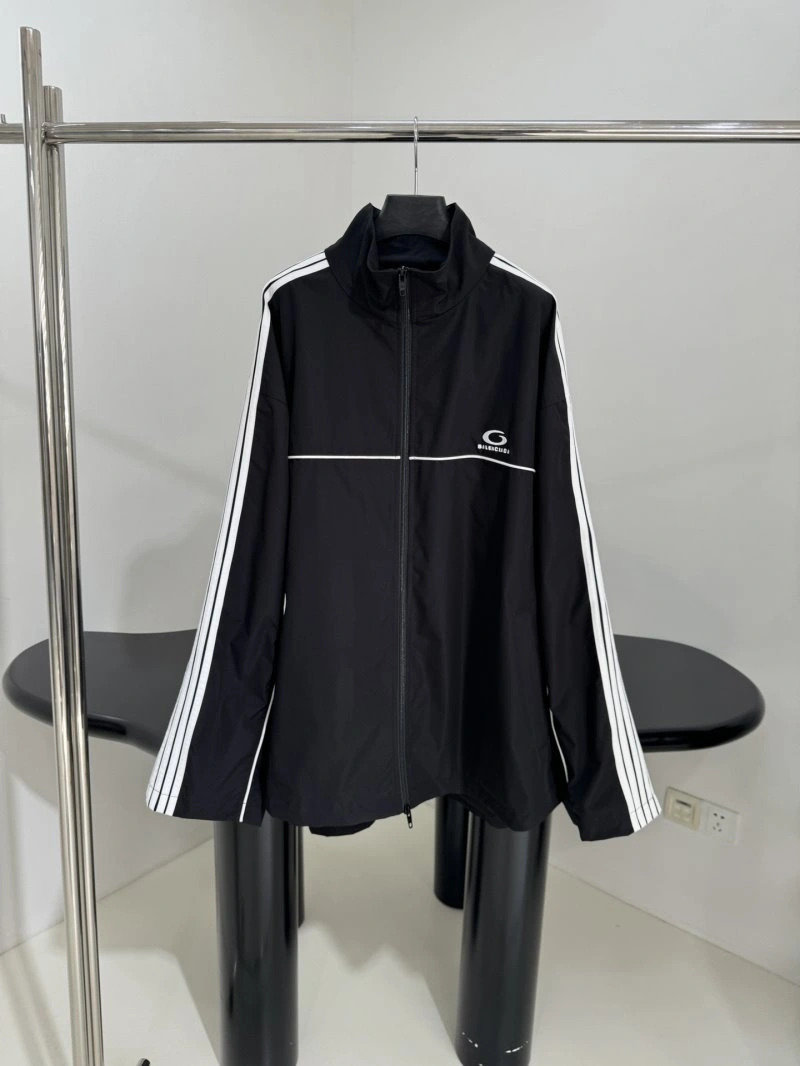 Unclassified Brand Outwear