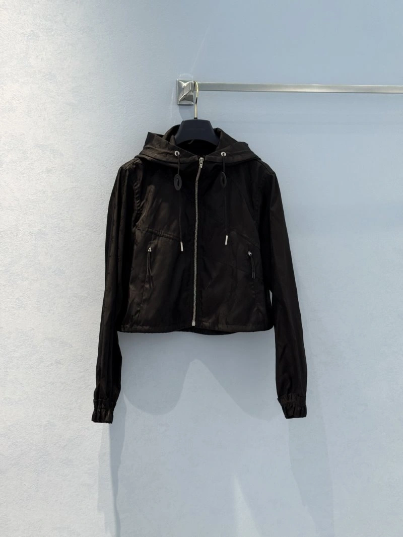 Unclassified Brand Outwear