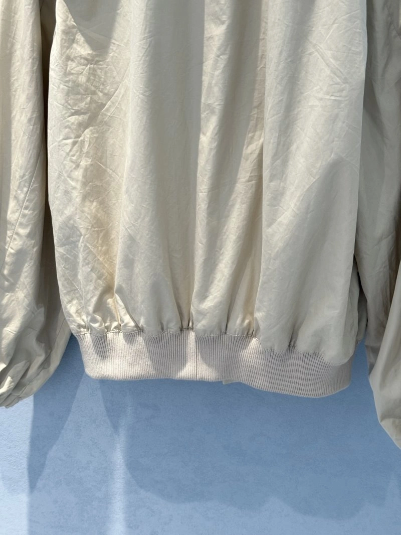 Cut-rate Unclassified Brand Outwear