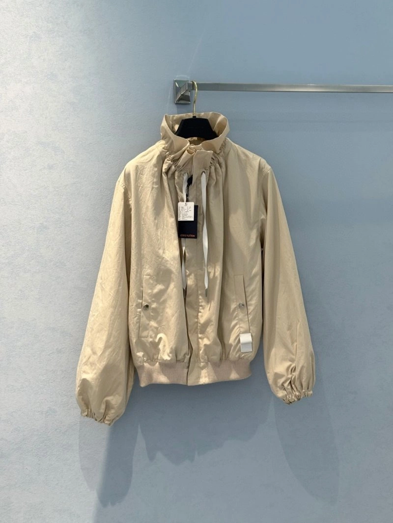 Cut-rate Unclassified Brand Outwear