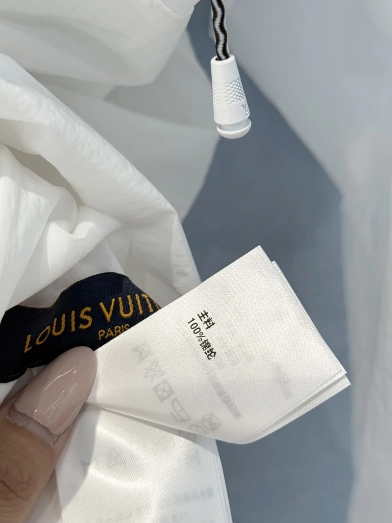 Cut-rate Unclassified Brand Outwear
