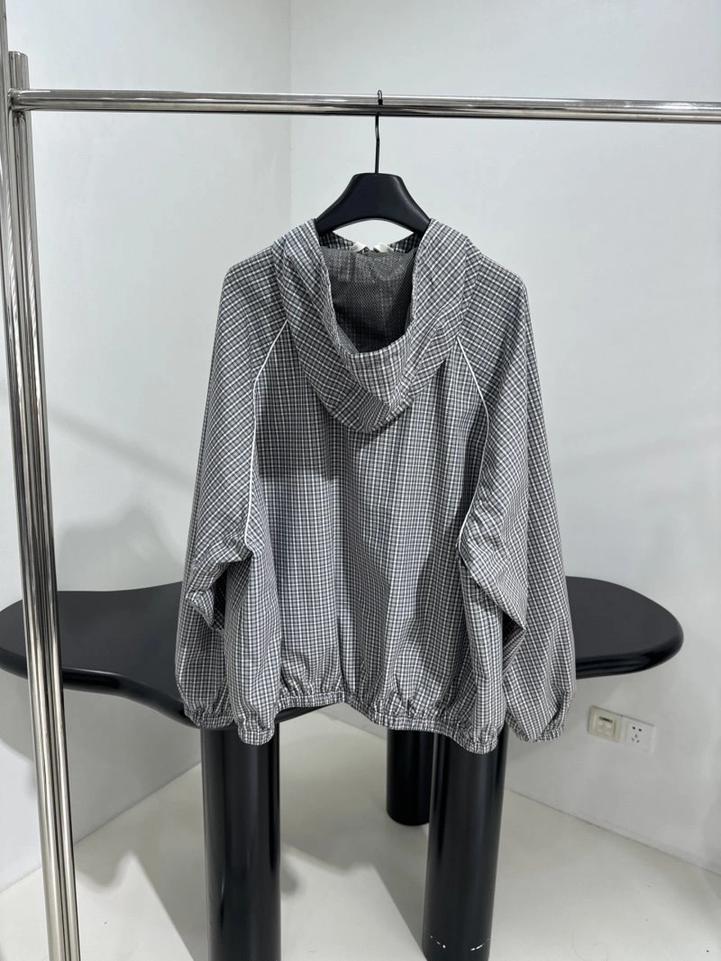 Bargain Unclassified Brand Outwear