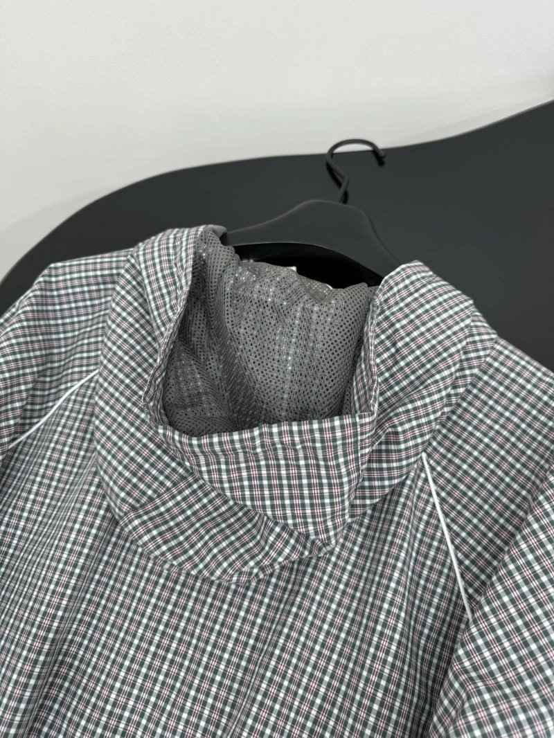 Bargain Unclassified Brand Outwear