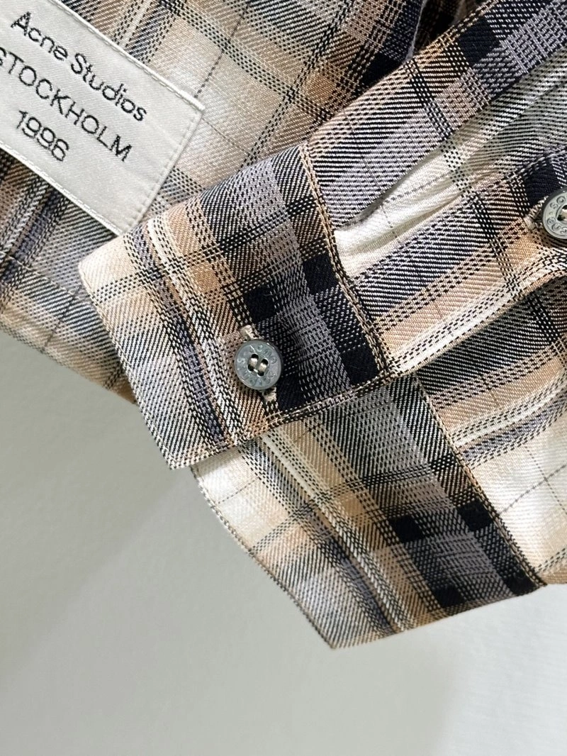 Indistinguishable Unclassified Brand Outwear