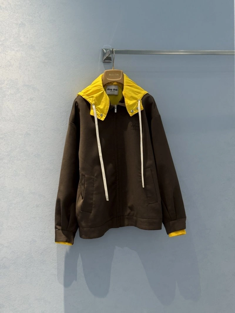 Unclassified Brand Outwear