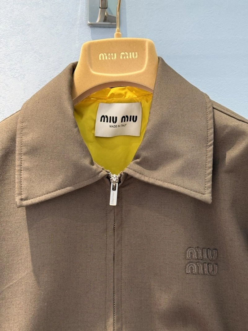 Cut-rate Unclassified Brand Outwear