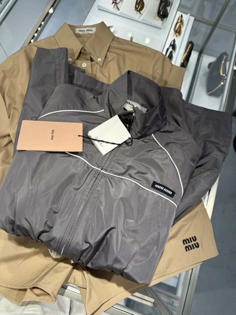 Budget-friendly Unclassified Brand Outwear
