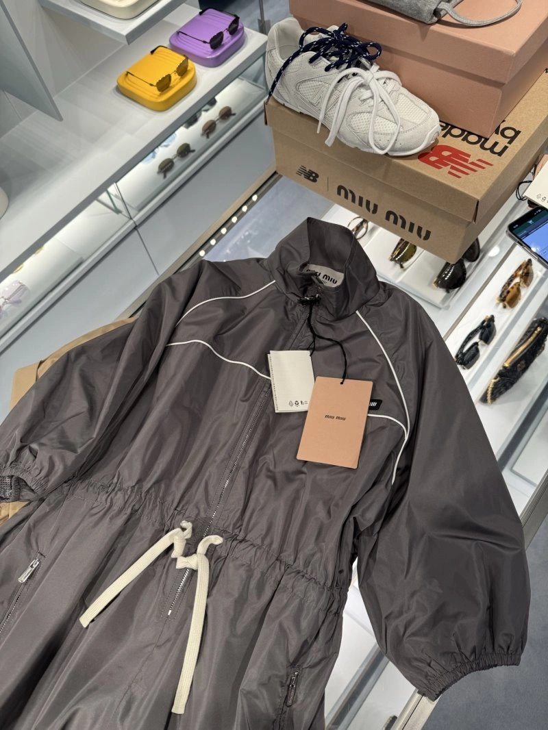 Budget-friendly Unclassified Brand Outwear