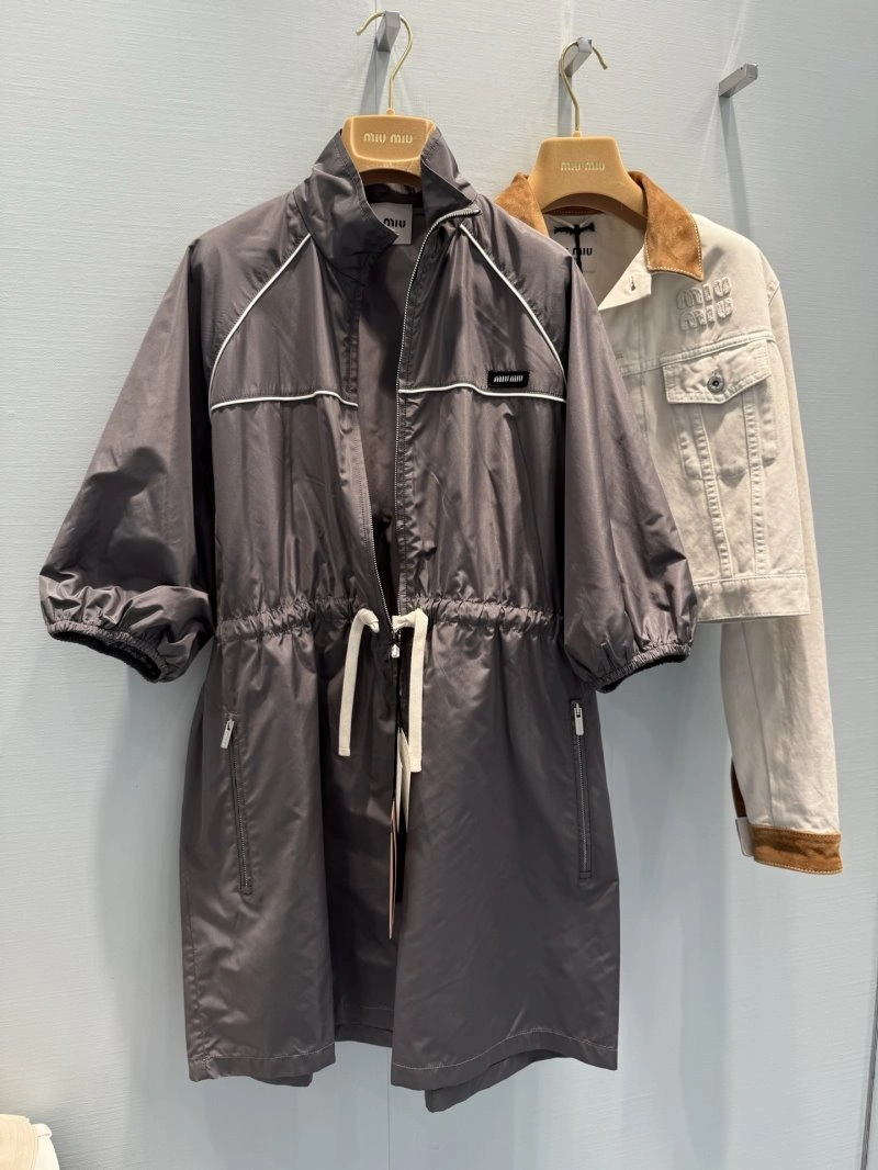 Budget-friendly Unclassified Brand Outwear