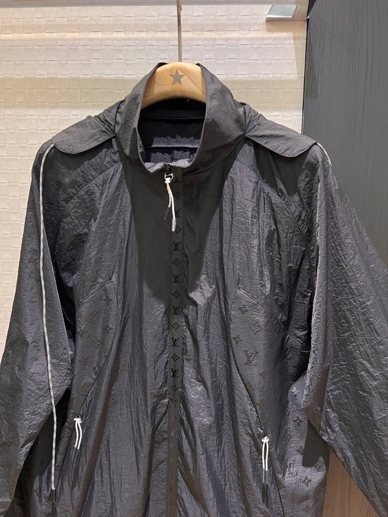 Bargain Unclassified Brand Outwear