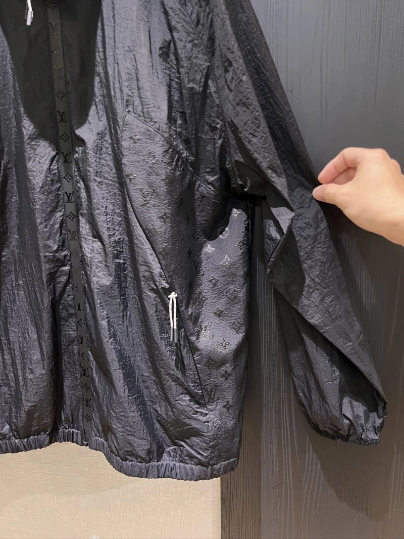 Bargain Unclassified Brand Outwear