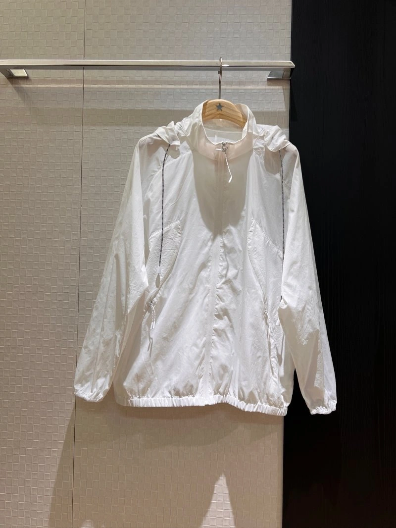 Unclassified Brand Outwear