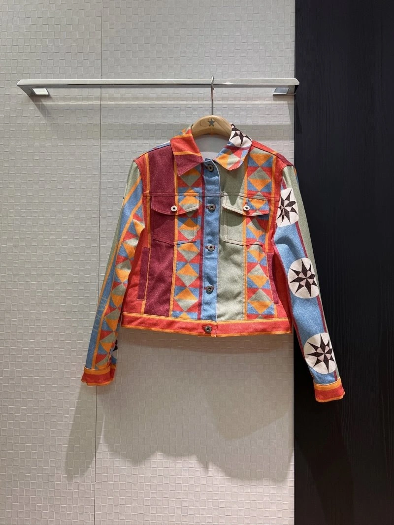 Unclassified Brand Outwear