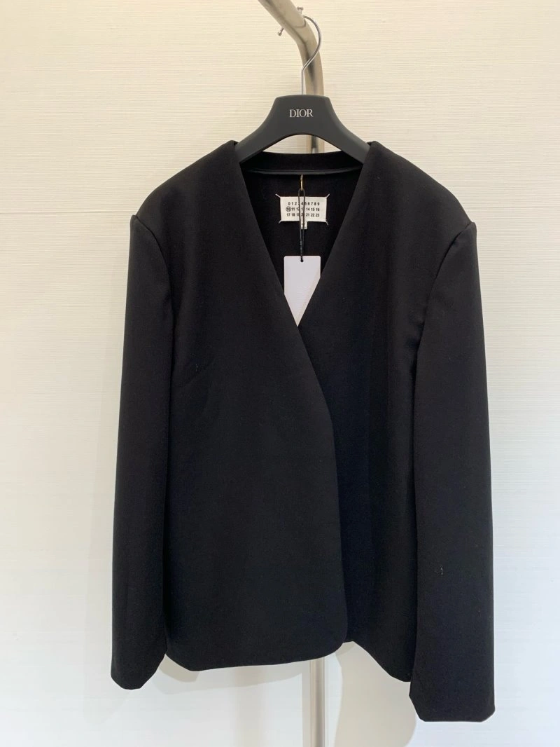 Unclassified Brand Outwear