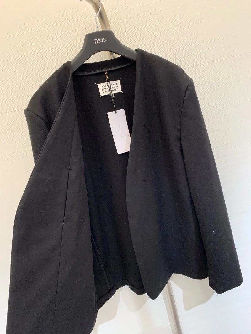 Genuine Unclassified Brand Outwear