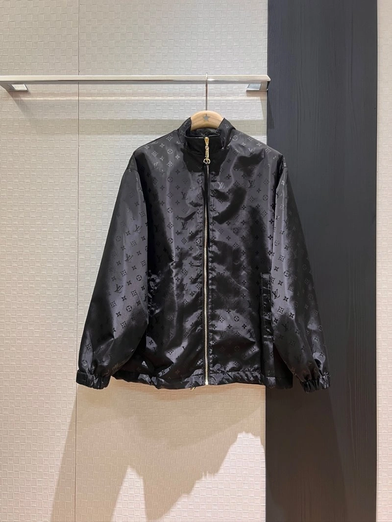 Unclassified Brand Outwear