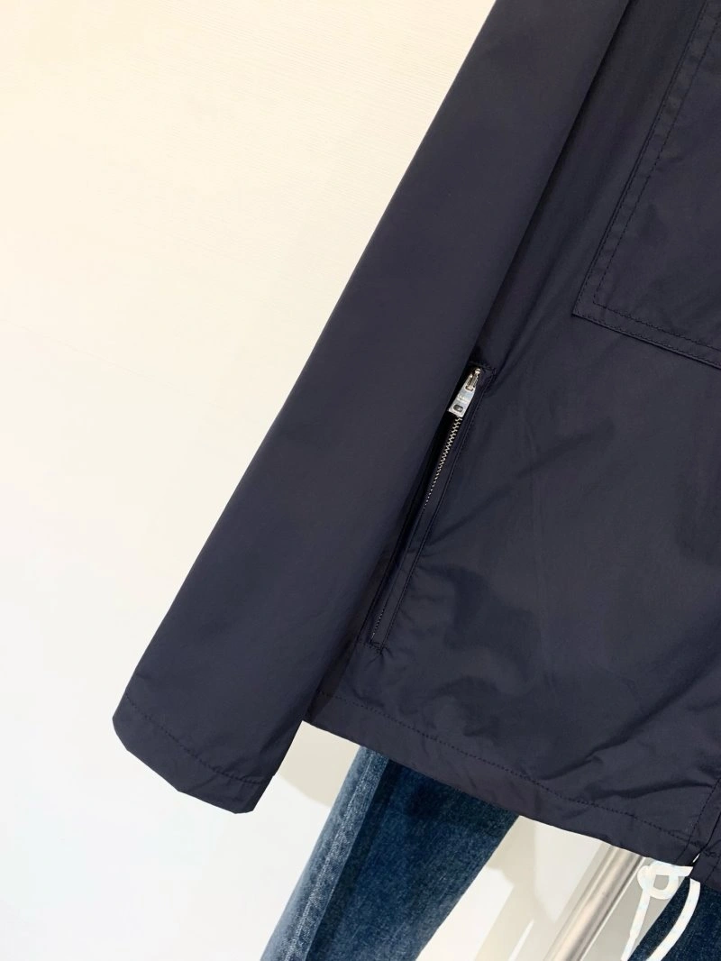 Accurate model Unclassified Brand Outwear