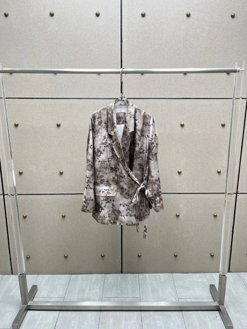 Unclassified Brand Outwear
