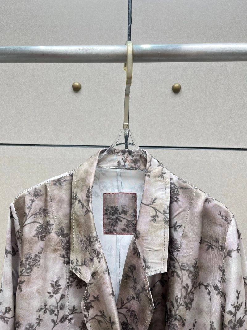 Budget-friendly Unclassified Brand Outwear