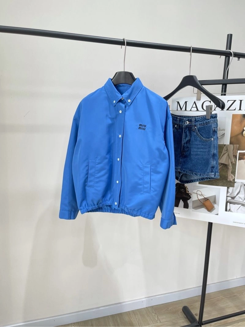 Unclassified Brand Outwear