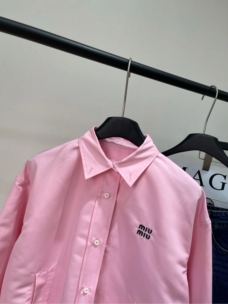 Budget-friendly Unclassified Brand Outwear