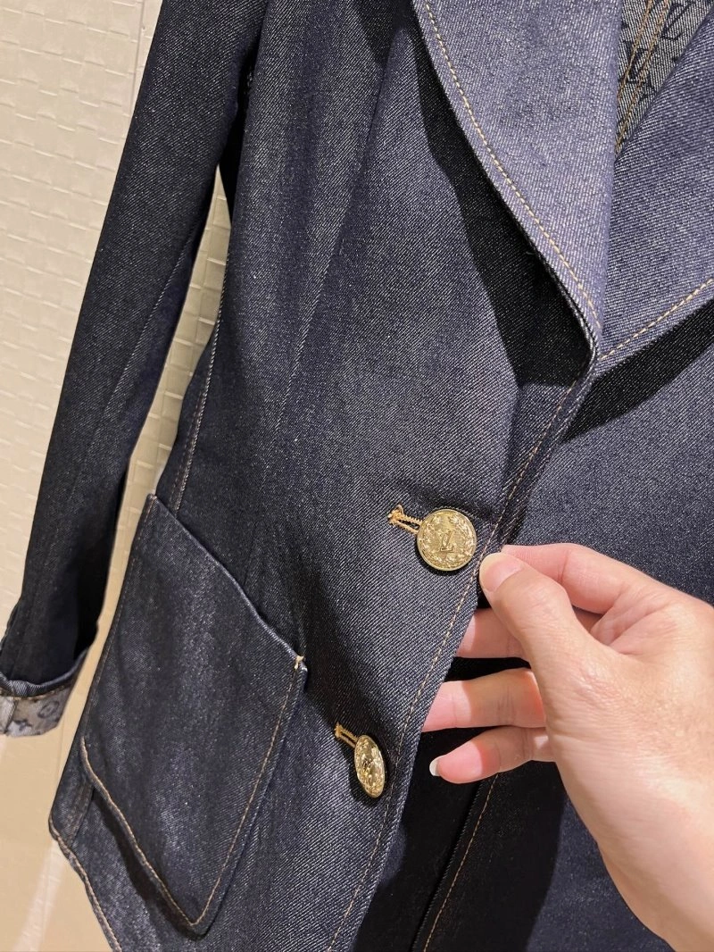 Low-cost Unclassified Brand Outwear