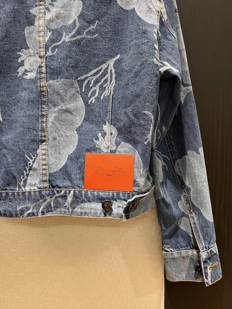 High fidelity Unclassified Brand Outwear