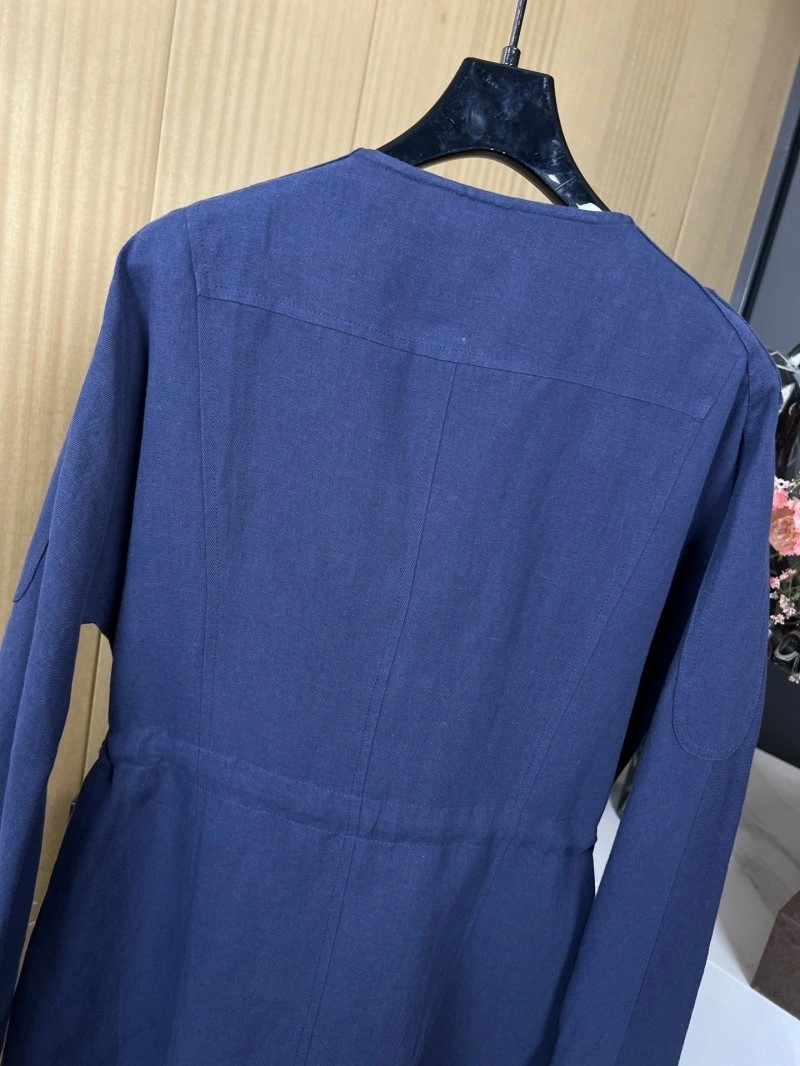 Accurate model Unclassified Brand Outwear