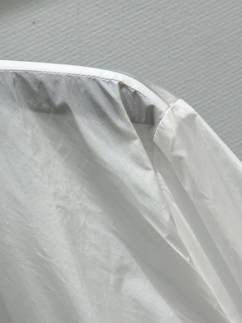 Bargain Unclassified Brand Outwear