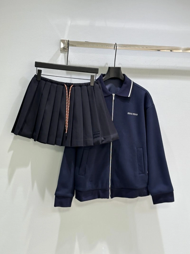 Unclassified Brand Outwear