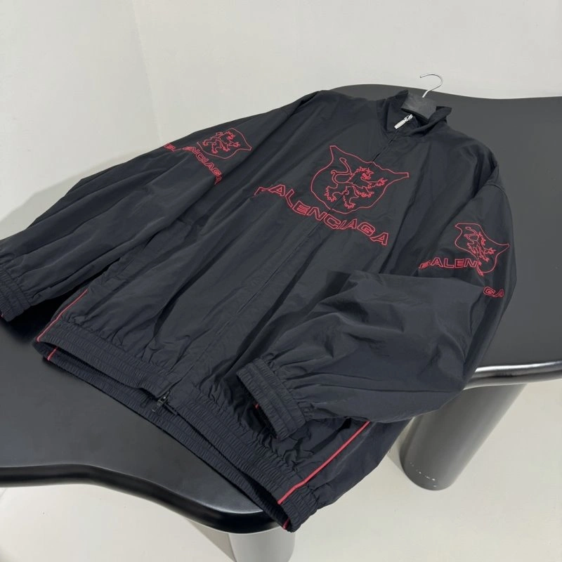 Cut-rate Unclassified Brand Outwear