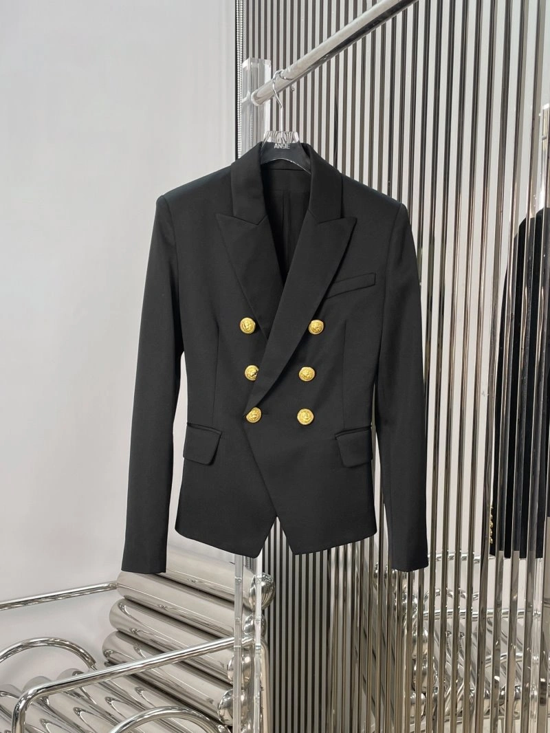 Unclassified Brand Outwear