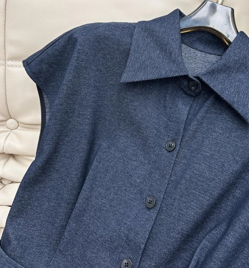 Accurate model Unclassified Brand Outwear