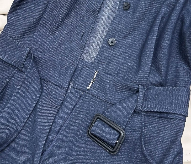 Accurate model Unclassified Brand Outwear