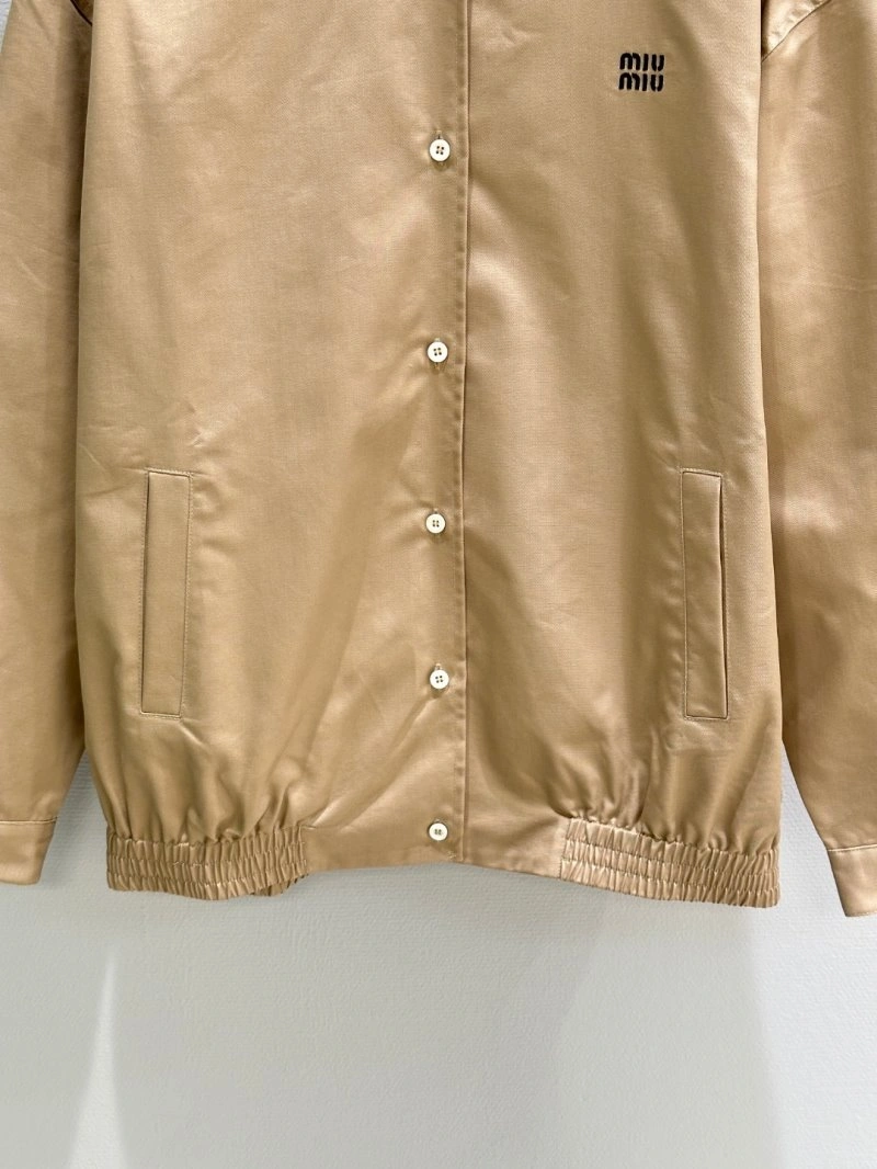 Accurate model Unclassified Brand Outwear