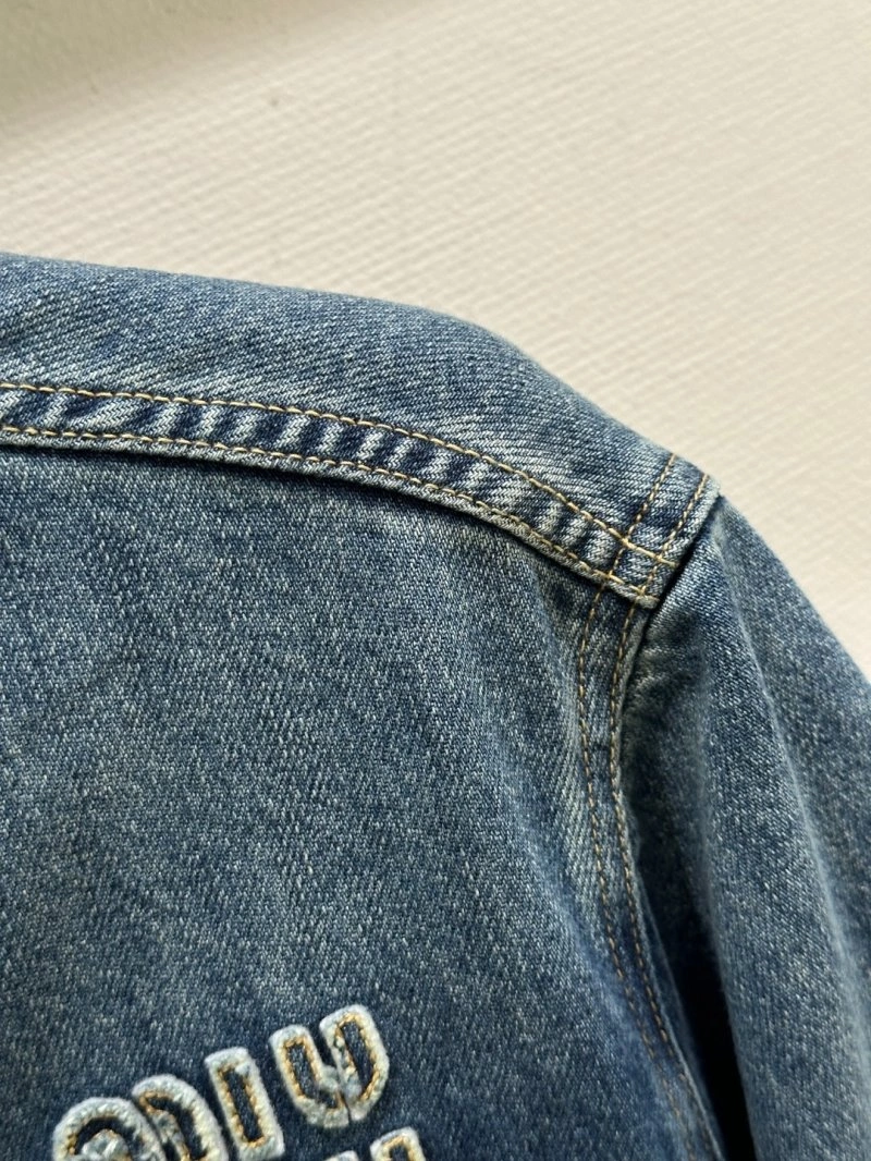 Factory-made Unclassified Brand Outwear