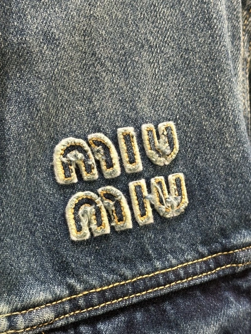 Factory-made Unclassified Brand Outwear
