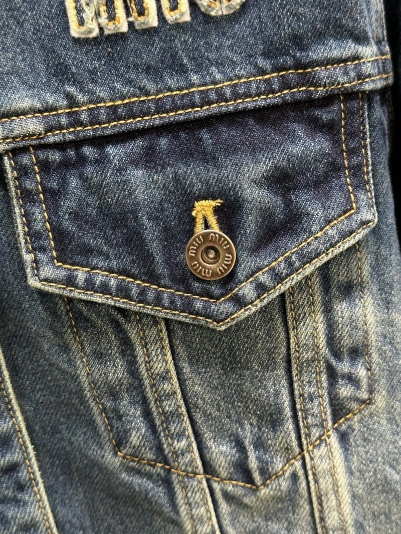 Factory-made Unclassified Brand Outwear