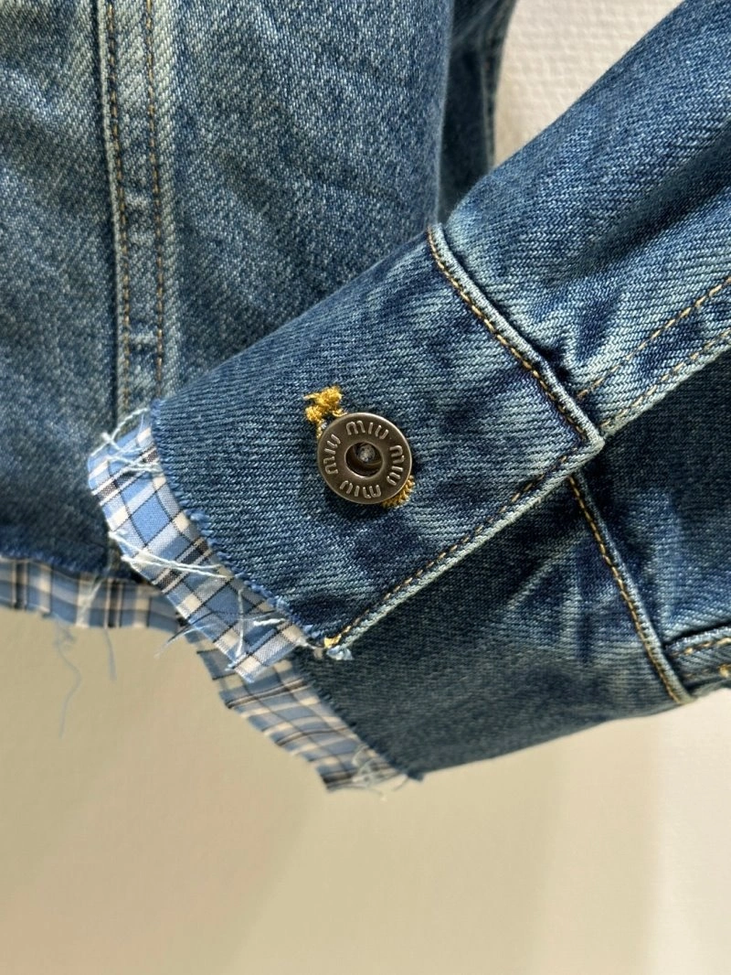 Factory-made Unclassified Brand Outwear