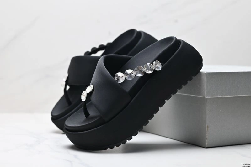 Indistinguishable Unclassified Brand Sandals
