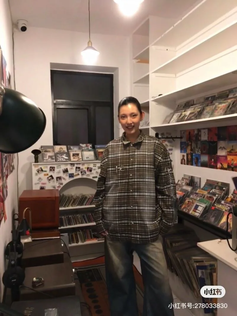 High fidelity Unclassified Brand Shirts