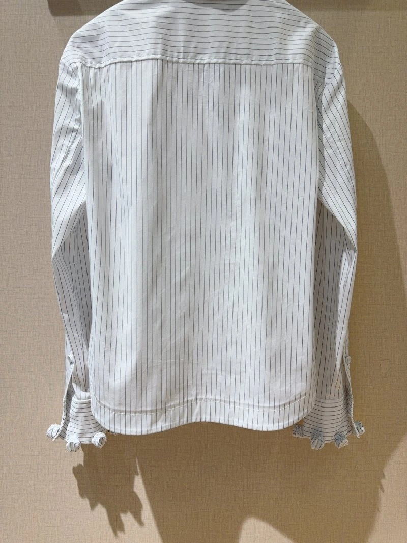 Accurate model Unclassified Brand Shirts