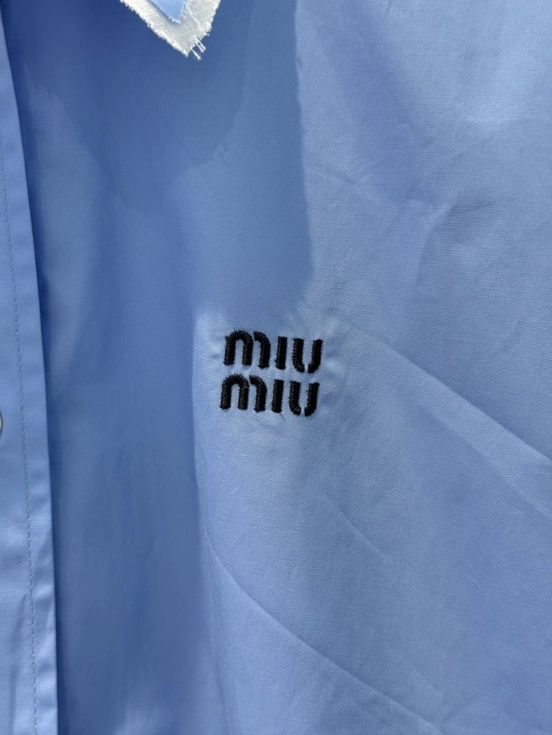 Accurate model Unclassified Brand Shirts